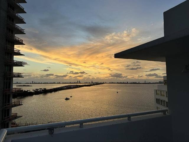 Top Floor Waterfront Penthouse