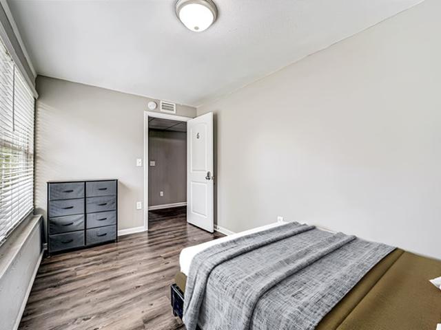 Top Host Updated Jacksonville Home Near Parks & Downtown!