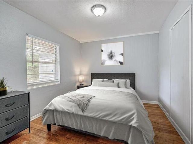 Top Host Updated Jacksonville Home Near River, Parks, and More!