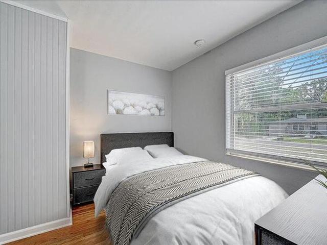Top Host Updated Jacksonville Home Near River, Parks, and More!