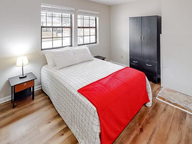 Top Host Beautiful & Modern Lithonia House. Clos