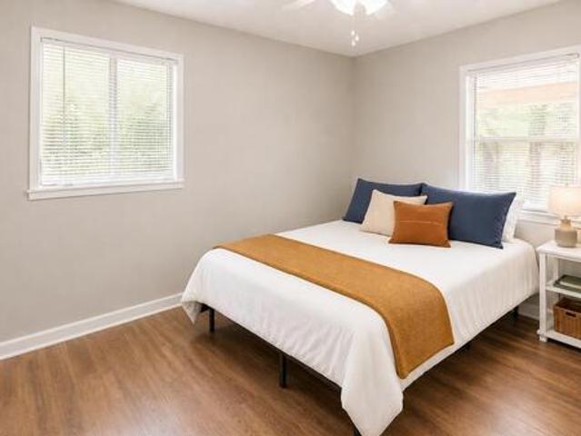 Top Host! Renovated Stone Mountain home, short walk to bus, quiet neighborhood!