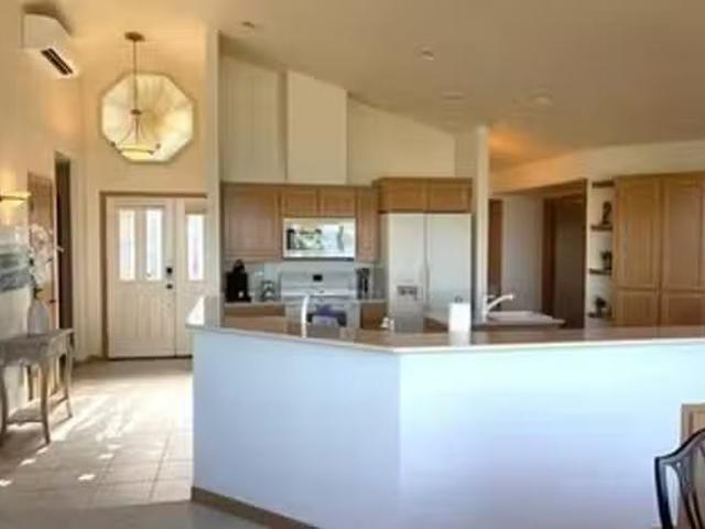 Top of the World Views Oak Harbor 4 bed/4 bath, 2491 Freun.