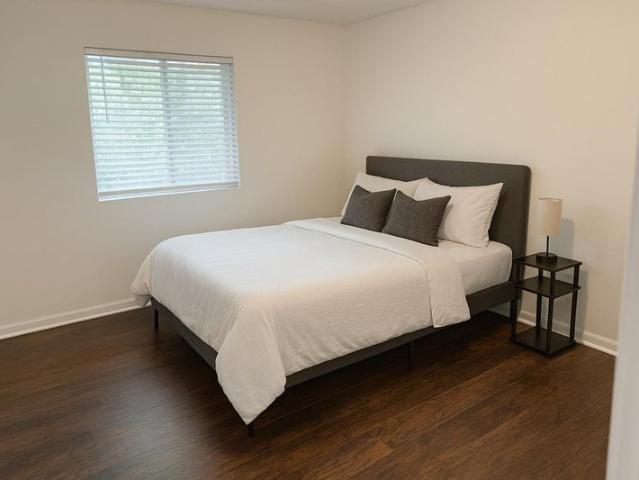 Top‑Rated Host! Furnished ️ Rooms w WiFi, Kitc