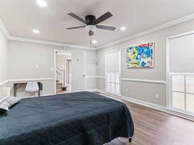 Top Rated Host! Peaceful Gem in Upscale Petersburg Newly Renovated in June 2025 | Private, Safe, Clean & Fully Furnished Rooms | Near Dining, Transit & I 95 | All Utilities Including High Speed WiFi