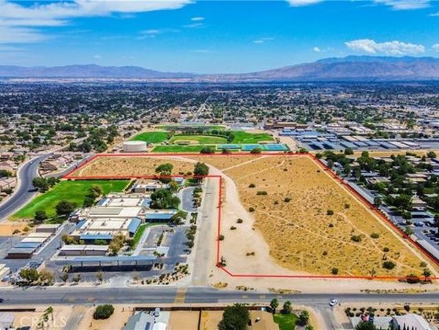 Topaz Ave, Hesperia, CA 92345