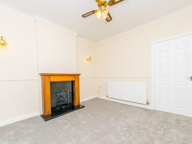 TOPCLIFFE LANE MORLEY LEEDS LS27 0HL