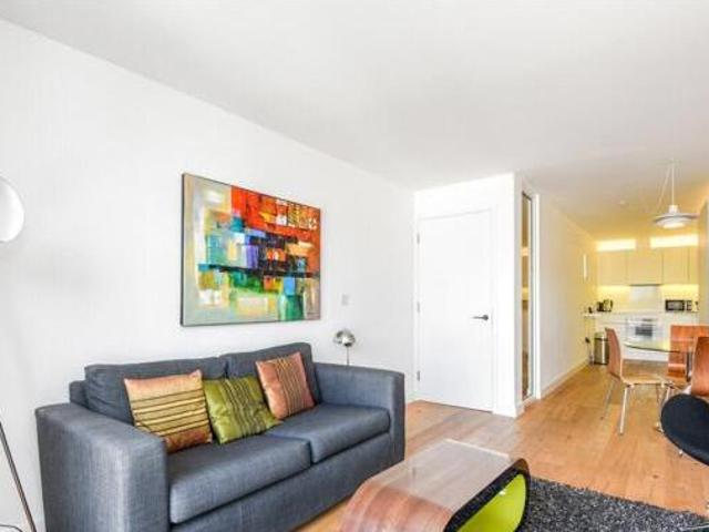 Topham Street, London, 2 Bedroom Flat