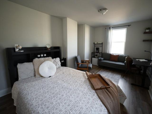 ⭐ TopRated Host | Renovated Baltimore Townhouse w