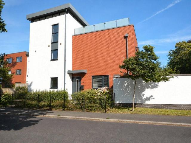 Topsham, Exeter, Devon 2 bed apartment to rent £1,700 pcm £392 pw