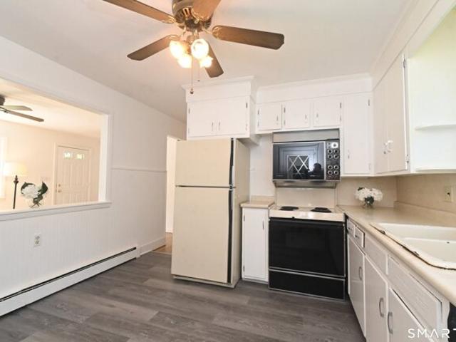 Topstone Dr, Danbury, Home For Sale