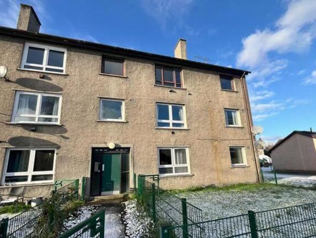 Torvean Avenue, Bught, 3 Bedroom Flat