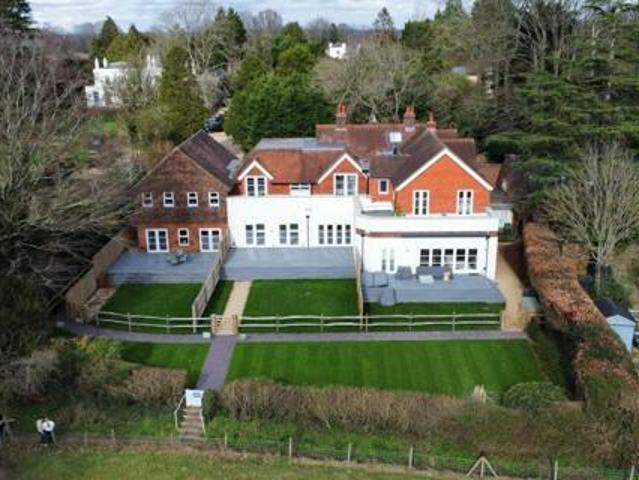 Torch, Hassocks Road, 2 Bedroom Flat
