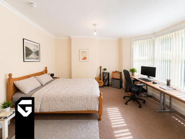 Toronto Road B 5 bed semi detached house to rent £3,120 pcm £720 pw