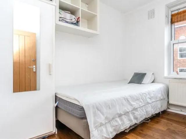 Torrance House, Turin Street, London, E2 6BW, United Kingdom | Room for rent #140657933 | Rentberry