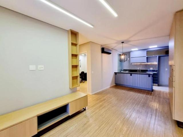 TORREVILLE R$ 950.000 Apartamento à venda, 2 Suítes, 82m², 2 Vagas, Gleba Palhano, Londrina, PR