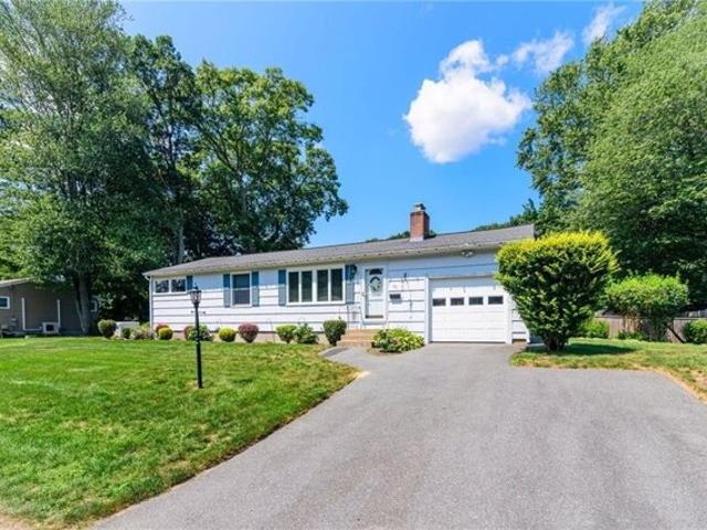 Torrington Dr, Warwick, Home For Sale