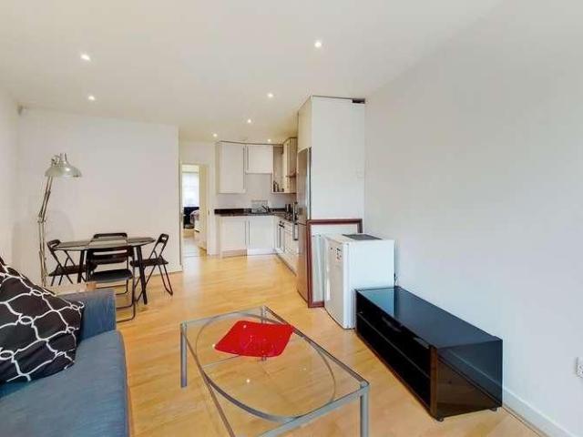 Torrington Park, London, N12