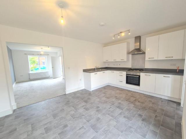 Tosney Place, Stafford, ST16 2EN 3 bed semi detached house to rent £1,245 pcm £287 pw