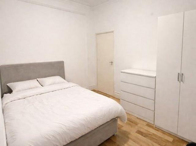 Tottenham Hale N17, Room to rent, £700 pcm | PrimeLocation