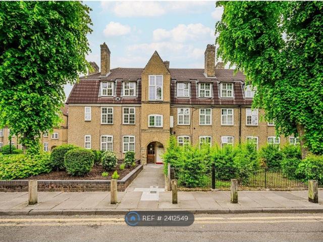 Tottenham, London N17, 3 bed flat to rent, £2,400 pcm | PrimeLocation