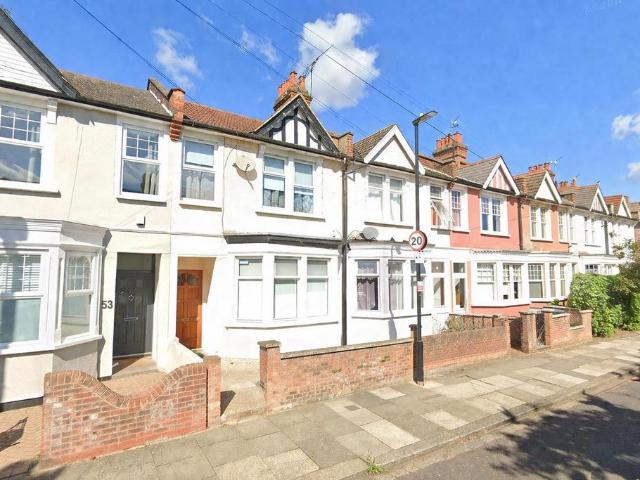 Tottenham, London 2 bed flat to rent £2,100 pcm £485 pw