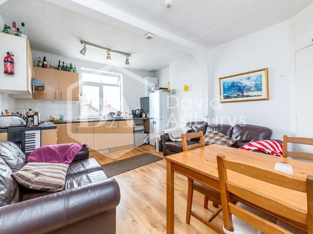 Tottenham Lane, Crouch End, London N8, 4 bed flat to rent, £3,600 pcm | PrimeLocation