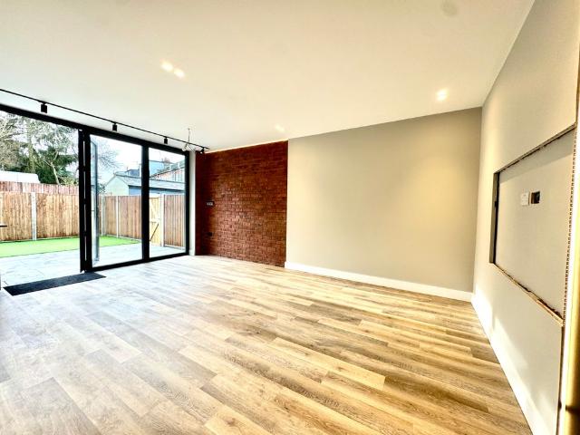 Totteridge Lane, Whetstone, North London, N20
