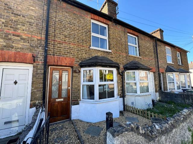 Totteridge Road, High Wycombe HP13, 2 bed property to rent, £1,400 pcm | PrimeLocation