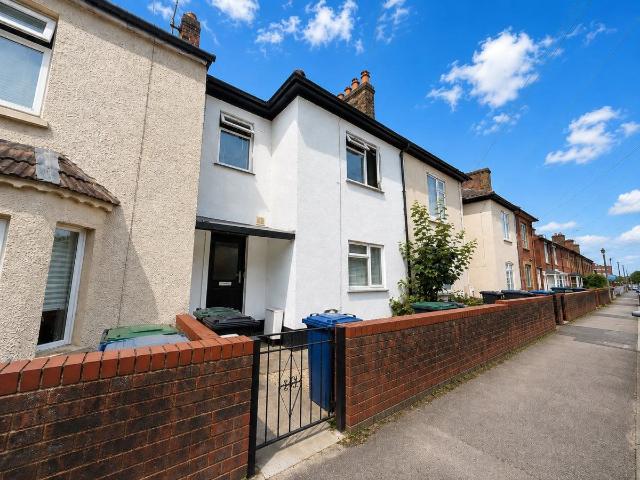Totteridge Road, High Wycombe HP13, Room to rent, £750 pcm | PrimeLocation