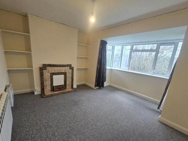 Totteridge Road, High Wycombe, 3 Bedroom Flat