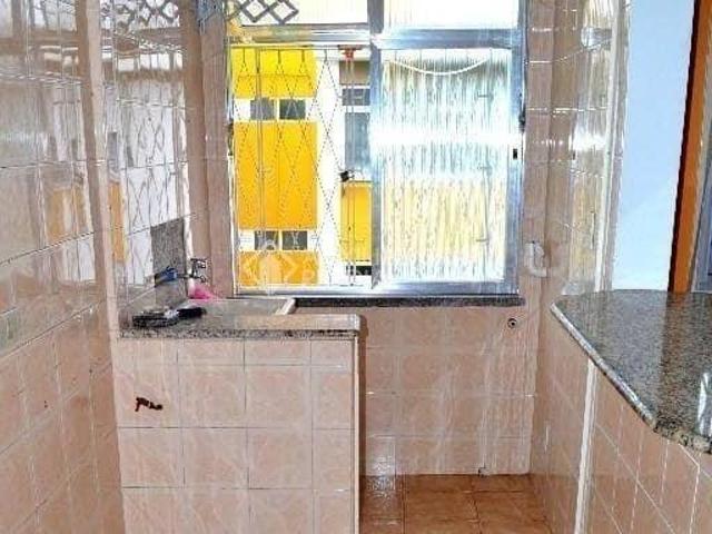 Totalmente reformado.apartamento 2d com Vaga