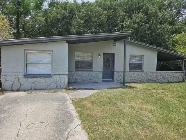 Totally Renovated $2,295 3 Bedroom 2 Bathroom House In Tampa.