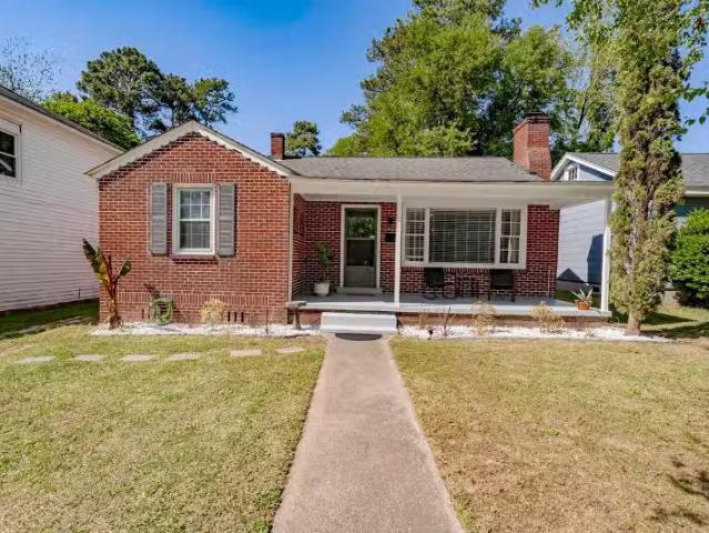TOTALLY RENOVATED BUNGALOW MINUTES FROM DOWNTOWN COLUMBIA! 71.