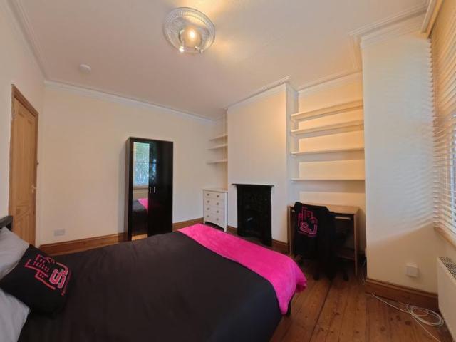 Totland Road, Brighton BN2 4 bed house to rent £2,300 pcm £531 pw
