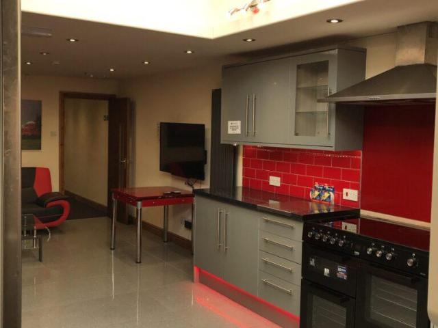 Totnes Grove, Birmingham B29 6 bed terraced house to rent £3,354 pcm £774 pw