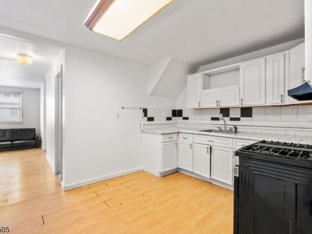 Totowa Ave, Paterson, Home For Sale