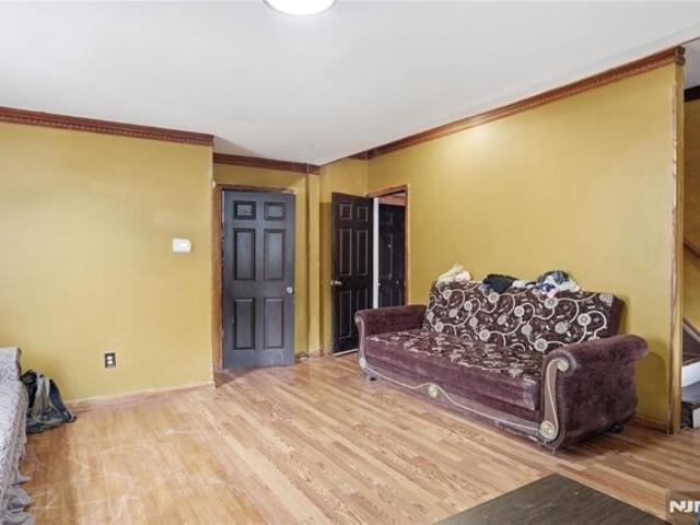 Totowa Ave, Paterson, Home For Sale