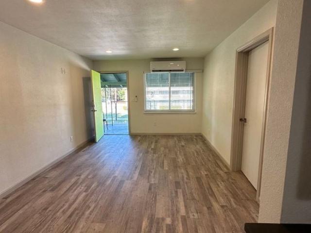 Tour Today & Save $300! Apply Within 24 Hours for Exclusive Move 1 Bedroom Apartment for Rent at 4948 Gaston Ave, Dallas, TX 75214
