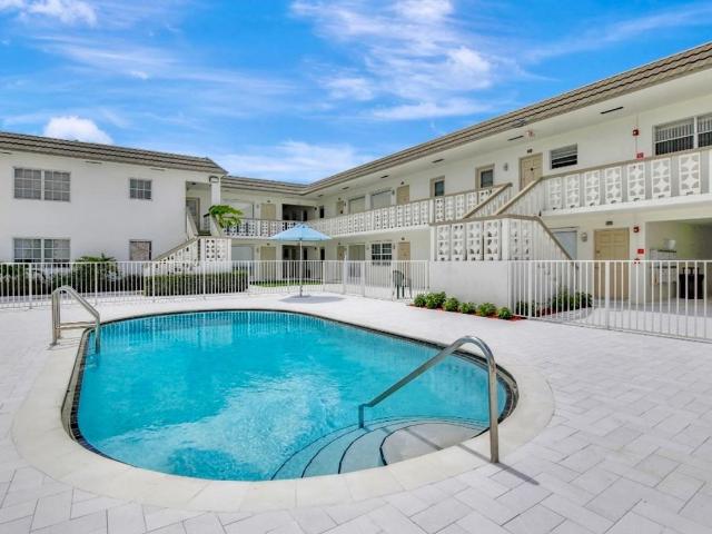 Tova Realty LLC 2 Bedroom Apartment for Rent at 4933 Hollywood Blvd, Hollywood, FL 33021 Hollywood Hills