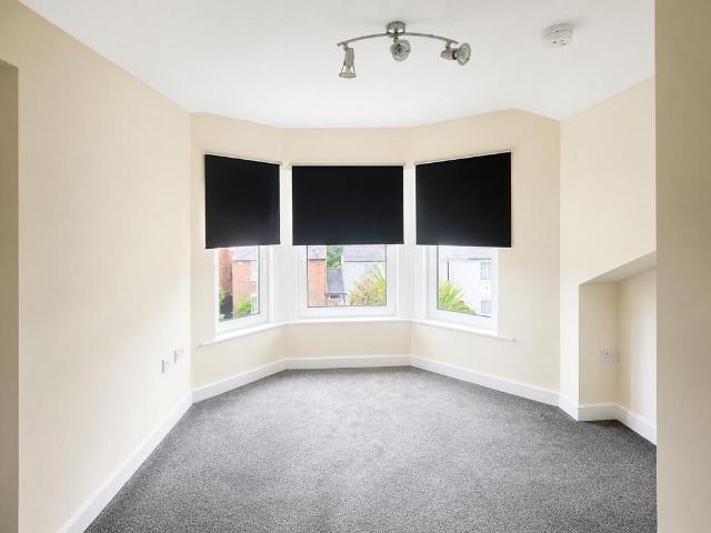Tower 19C Brighton Road Hill, Horsham. 1 bed flat to rent £1,050 pcm £242 pw