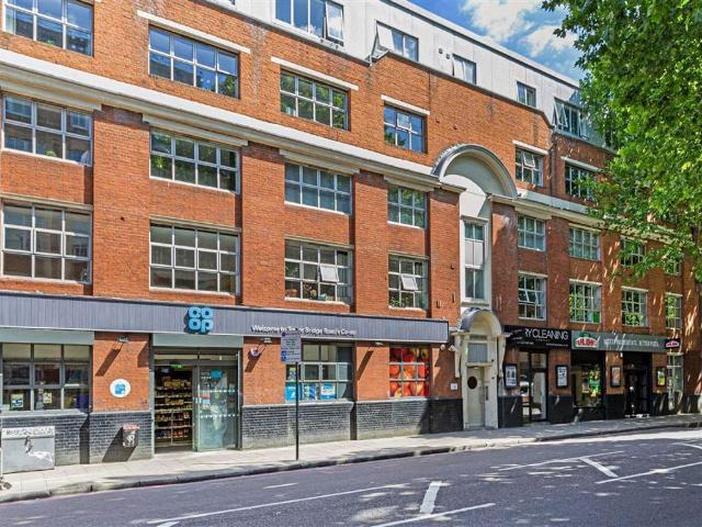 Tower Bridge Road, Tower Bridge SE1, 2 bed flat to rent, £3,100 pcm | PrimeLocation