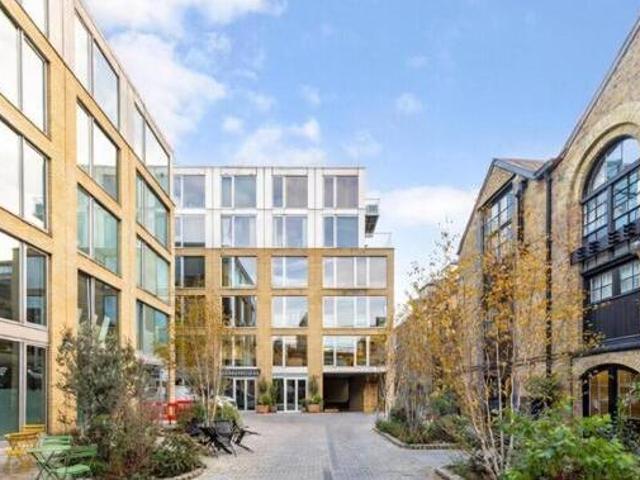 Tower Bridge Road, London, 1 Bedroom Flat
