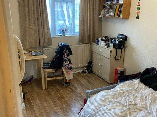 Tower Bridge Road, London Bridge SE1, Studio to rent, £1,000 pcm | PrimeLocation