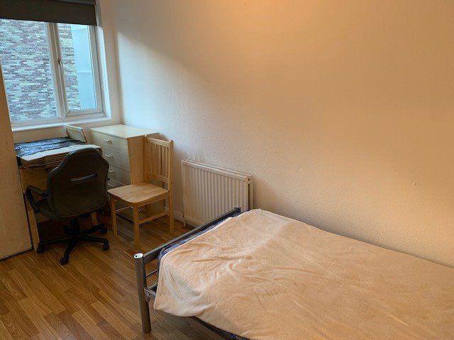 Tower Bridge Road, London Bridge SE1, Studio to rent, £1,150 pcm | PrimeLocation