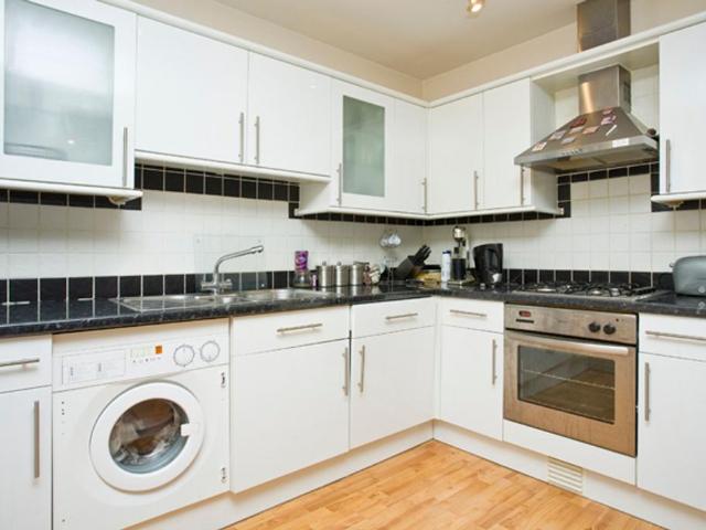 Tower Bridge Road, London, SE1 1 bed flat to rent £1,800 pcm £415 pw