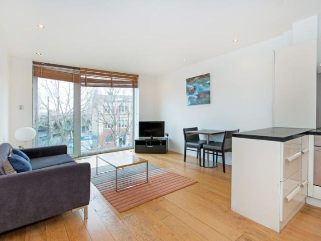 Tower Bridge Road, London SE1, 1 bed flat to rent, £2,300 pcm | PrimeLocation