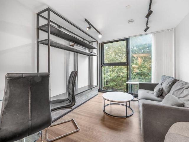 Tower Bridge Road, London SE1 1 bed flat to rent £2,600 pcm £600 pw