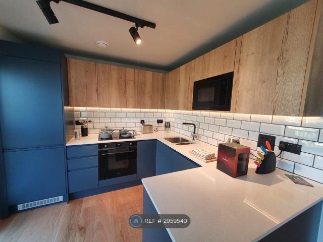 Tower Bridge Road, London SE1, 1 bed flat to rent, £2,950 pcm | PrimeLocation