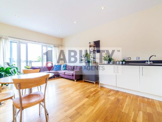 Tower Bridge Road, London SE1, 2 bed flat to rent, £2,700 pcm | PrimeLocation